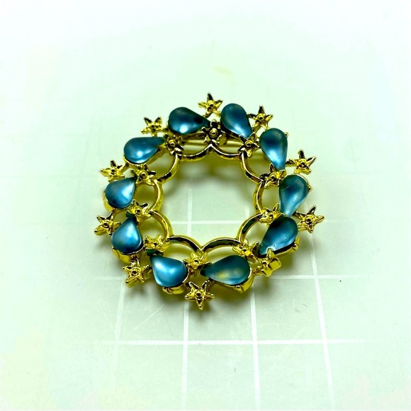 Jewelry | Vintage Blue Iridescent Beads On Gold Wreath Style Lapel Pin ...